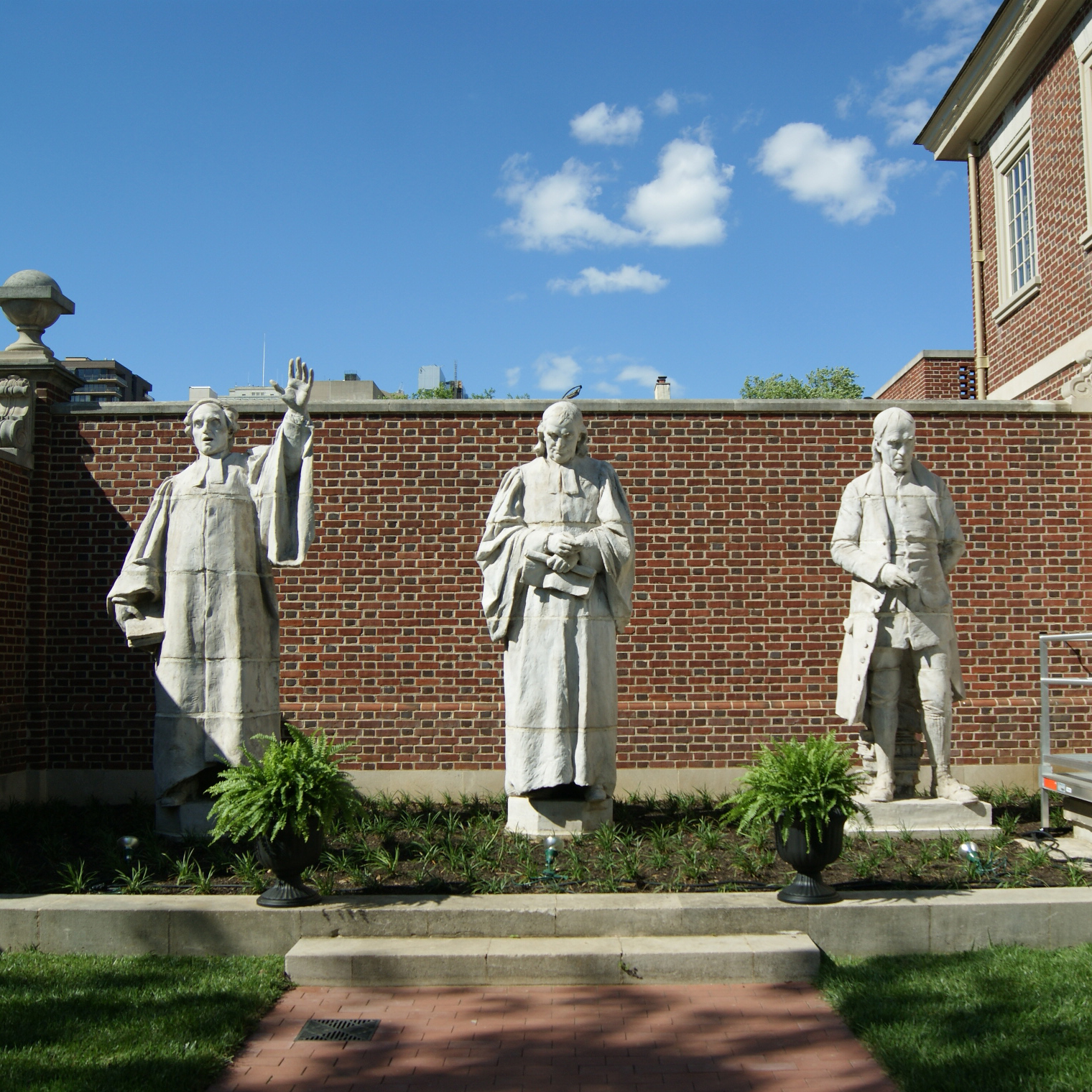Calder Statues - Association for Public Art